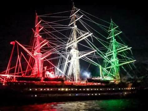 Il veliero più bello del mondo la Amerigo Vespucci al largo delle Tremiti