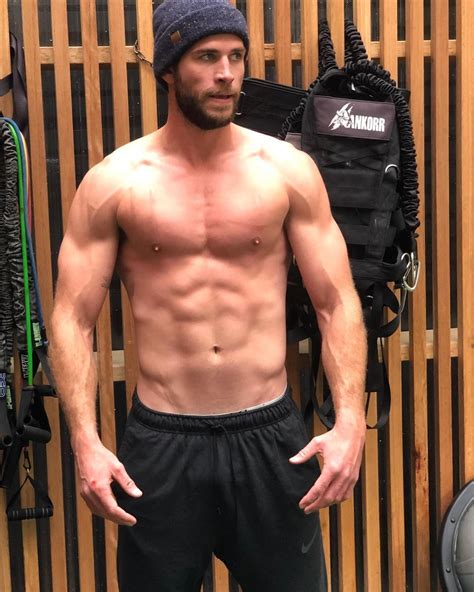 Liam Hemsworth Alla Byrnes