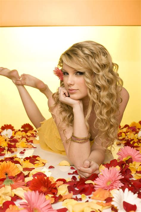 Taylor Swifts Feet