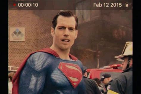 World Of Reel Henry Cavill Makes Fun Of Justice League Cgi Moustache