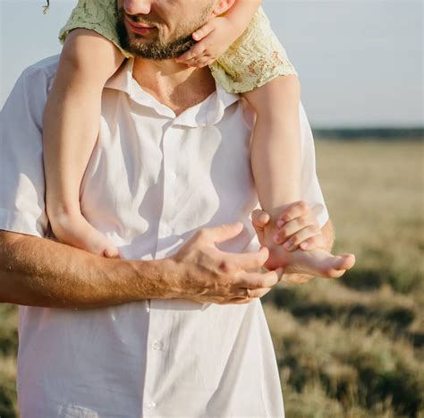 Я всегда была достаточно сентиментальной могла пустить слезу над трогательным моментом в фильме