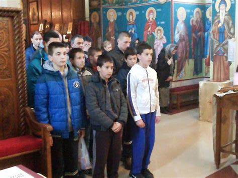 Ђаци ОШ Вук Караџић из Кованлука на Литургији Епархија жичка
