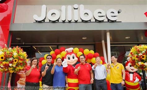 Antipolo Mayor Jun Ynares Hails Opening Of New Fast Food Branch In The