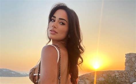 Bru Luccas Luce Espectacular Figura En Conjunto De Lencería Blanco