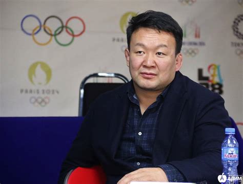 Олимпийн аврага Н Түвшинбаярыг үүрэгт ажлаас нь түдгэлзүүллээ