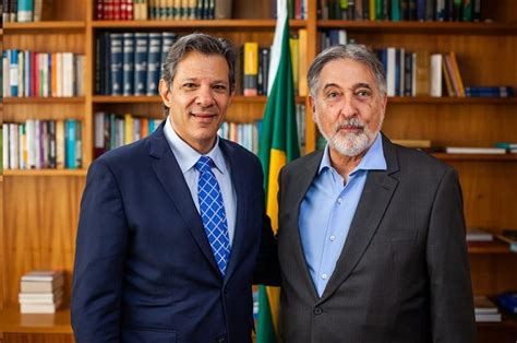 Ex governador de MG Fernando Pimentel é nomeado presidente da estatal