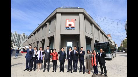攜手企業推動智慧城市典範 陳其邁揭牌見證鴻海高雄軟體研發中心啟用 Youtube