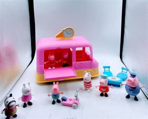 Peppa Pig Peppas Adventures Ice Cream Truck Vehicle 7 Figures Works
