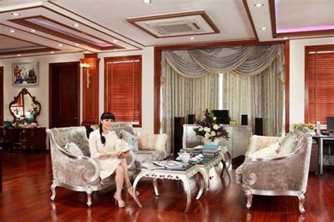 Nữ Ca Sĩ Xinh đẹp Lấy Chồng Hơn 12 Tuổi Sinh 4 Con Giờ Sở Hữu Nhà Mặt