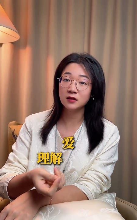 为什么你很容易精神内耗？心理学上来说，其实是你一直在向外求，试着转换下“向外求”思维，你会发现爱、关心、金钱等等这一切朝你源源不断涌来
