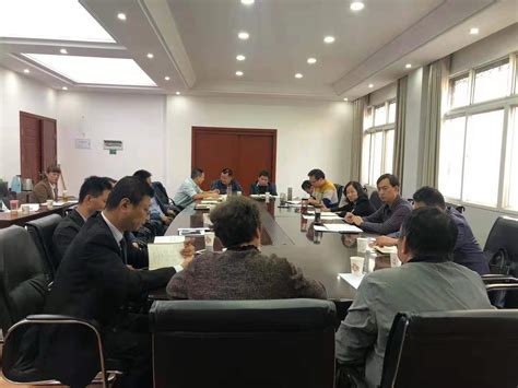 10月29日下午，中共黄石港区委员会召开“不忘初心，牢记使命”主题教育征求意见会议，民革党员、区政协委员叶丰收应邀参加。