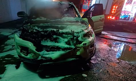 Carro De Luxo Pega Fogo Após Acidente Em Taió Rede Web Tv