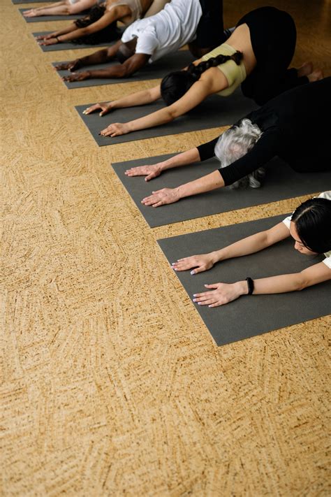 건강 건강한 생활 균형 근육 건물 동기 부여 동등 레크리에이션 마음챙김의 움직임 매달린 바디 컨디셔닝 스트레칭