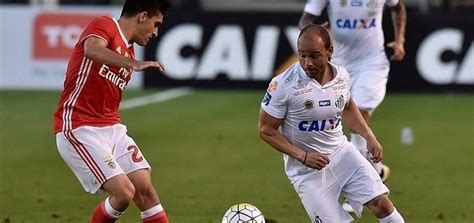 Pelada comemorativa do Santos derruba o ibope da Globo no sábado