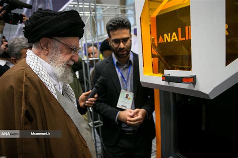 بازدید رهبر انقلاب از نمایشگاه «پیشگامان پیشرفت خبرگزاری آنا