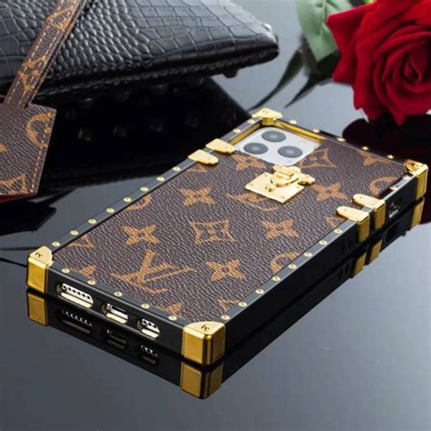 Louis Vuitton Eye Trunk Case For Samsung Galaxy S24 S23 S22 S21 S20 S10