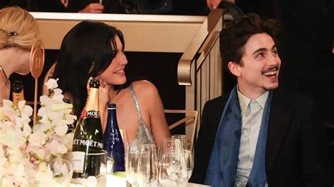 Timothée Chalamet e Kylie Jenner più innamorati che mai ai Golden
