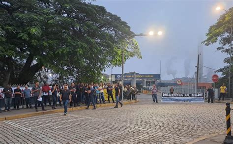 Sindicatos fecham portaria da CSN em ato pela campanha salarial unificada Jornal Folha do Aço