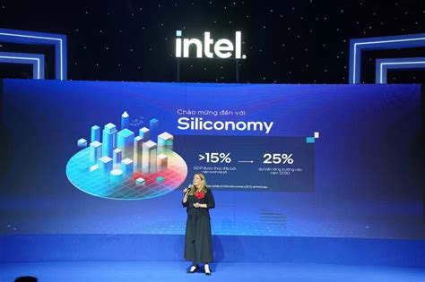 Dòng vi xử lý Intel Core Ultra Series 2 cho AI laptop và AI desktop PC ra mắt tại Việt Nam