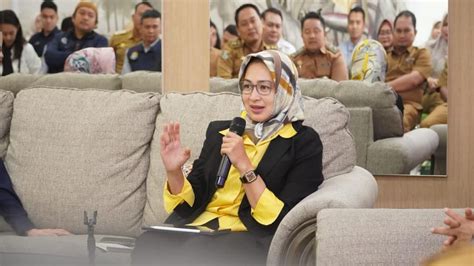 Jadi Pembicara Di Bpjs Airin Rachmi Diany Dorong Pentingnya