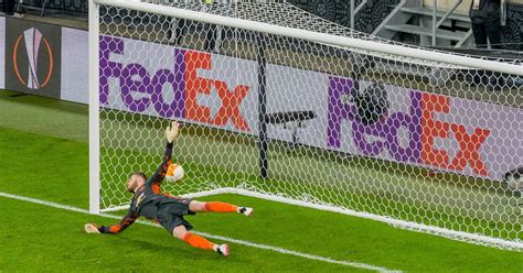 Footballs 5 Longest Penalty Shootouts As Villarreal Beat Man Utd In 11
