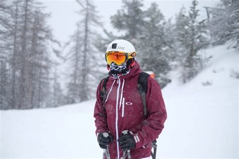 1 Trick To Stop Ski Goggles Fogging Up New To Ski