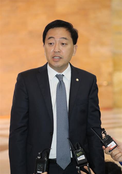 조국백서 김남국 출마에 금태섭 조국 수호 선거 안돼 아주경제