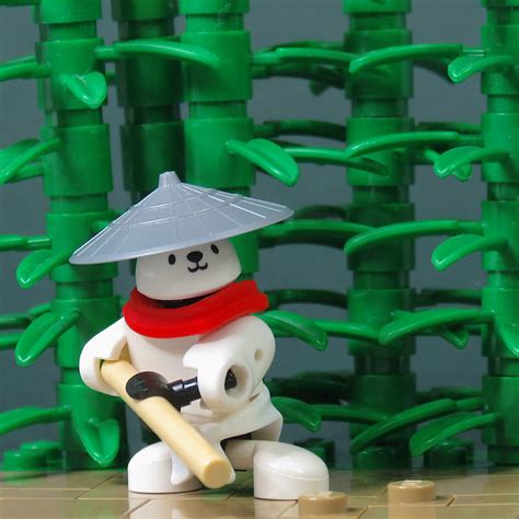 A bear that barely uses any parts - The Brothers Brick | The Brothers Brick