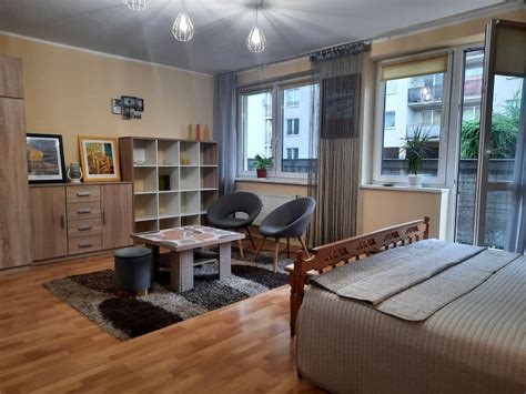Mieszkanie kawalerka z kuchnią z oknem 40 80 m² na sprzedaż ul Strusia