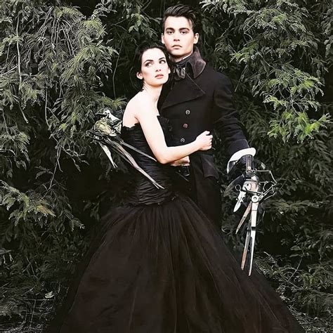 Stanwinstonschool On Instagram Johnny Depp And Winona Ryder Pose In A