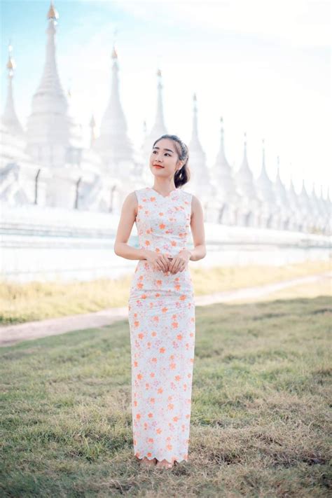 မြန်မာဝတ်စုံ ဒီဇိုင်းလှလှလေးများ