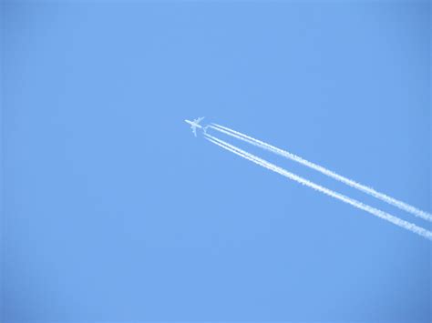 airplane contrails hd wallpapers desktop and mobile images and photos