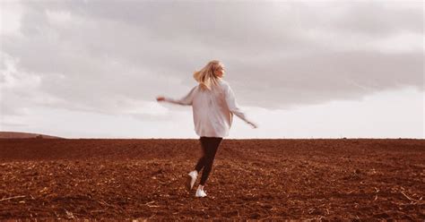 Myths VS Facts Debunking Common Misconceptions About PCOS Concevoir