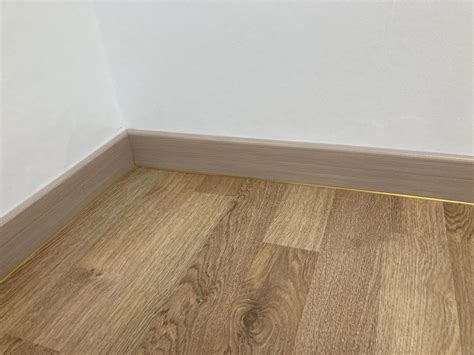 논현동 천정몰딩 걸레받이 교체 작업 문병요 숨고 숨은고수