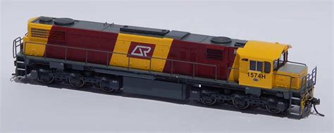 Wuiske Models 1550 Class Corporate Livery Hon3½ Scale Aurora Trains