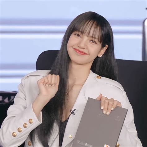 Lisa Born Pink ลิซ่า ฟิล์ม ท่าทาง