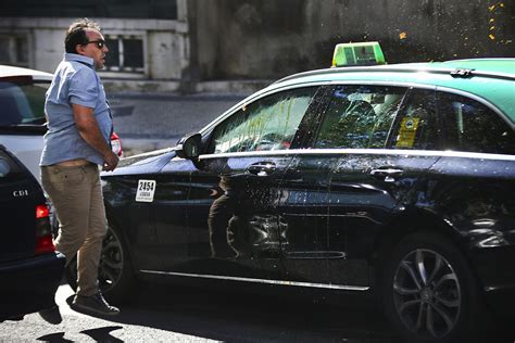 Taxistas anunciam protestos contra Uber a partir de Setembro ZAP Notícias