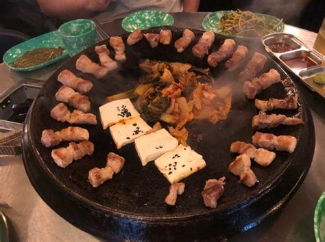 시흥사거리 솥돈 삼겹살 맛집 솥뚜껑에 구워주는 삼겹살은 역시 맛있어 네이버 블로그