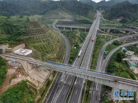 總投資近50億元貴州首條自建自營鐵路鋪軌完成 每日頭條