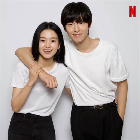 더쿠 넷플릭스 첫 韓 애니 영화 ‘이 별에 필요한 김태리 홍경 캐스팅 확정