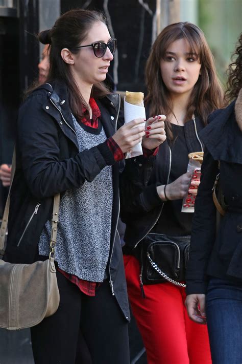 Hailee Steinfeld Getting Coffee In Vancouver November 2015 • Celebmafia