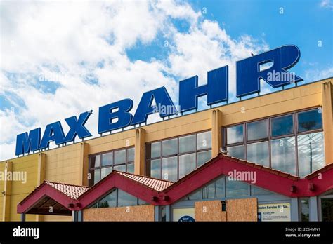 Baumarkt Hi Res Stock Photography And Images Alamy