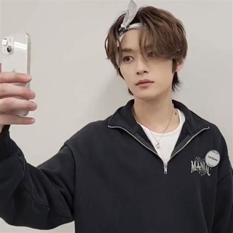 Pin De ⚡︎ En Skz En 2023 Cantantes Coreanos Memes Divertidos Sobre Perros Razones Para Sonreír