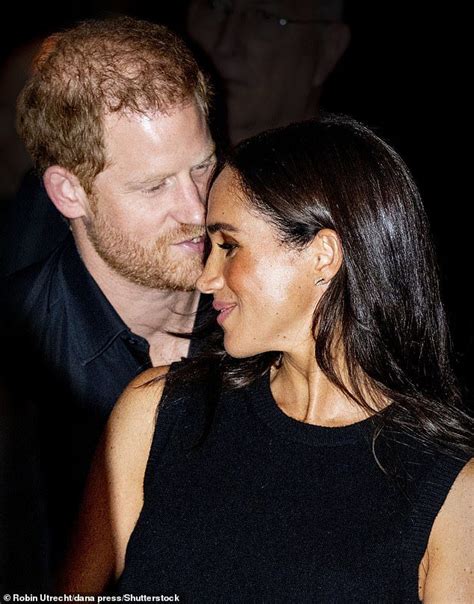 Meghan Markle Ditches Mysterious Pinky Ring For 2 800 Band Artofit