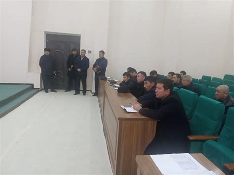 Гулистон тумани ҳокими Ш Гафуров Янги йил байрамига тайёргарлик кўриш ва худудларда