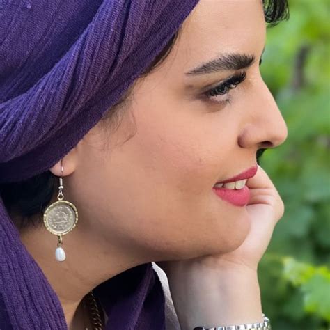 ‎مهسا هستم واینر‎ Mahsaalijanzade • Threads Say More