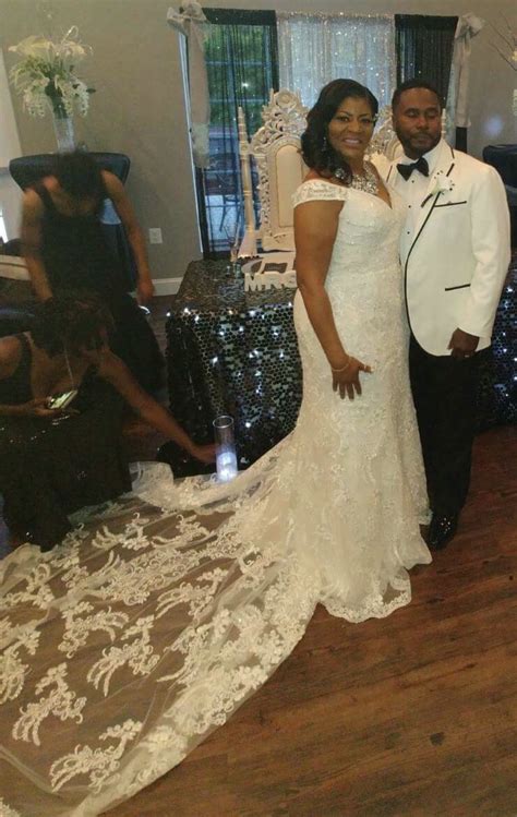 Oleg Cassini Preloved Wedding Dress Save 51 Stillwhite