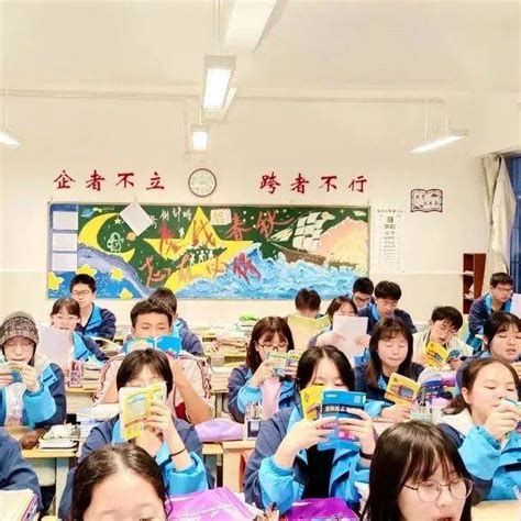 学生为主体 充实、紧张令人记忆深刻的的高三时光
