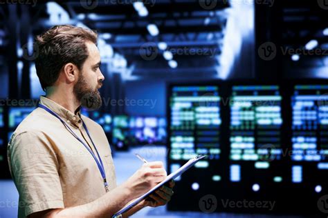 it programmer monitoring server hub security to protect information