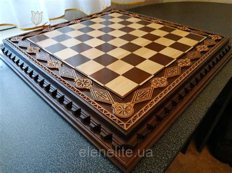 Эксклюзивная Шахматная Доска Королевская Классика с Резьбой по Дереву